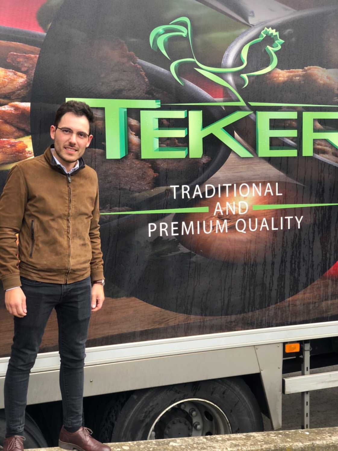 Hasan Teker Belçika’da ”Teker Chicken ‘ ile büyümeye devam ediyor ...